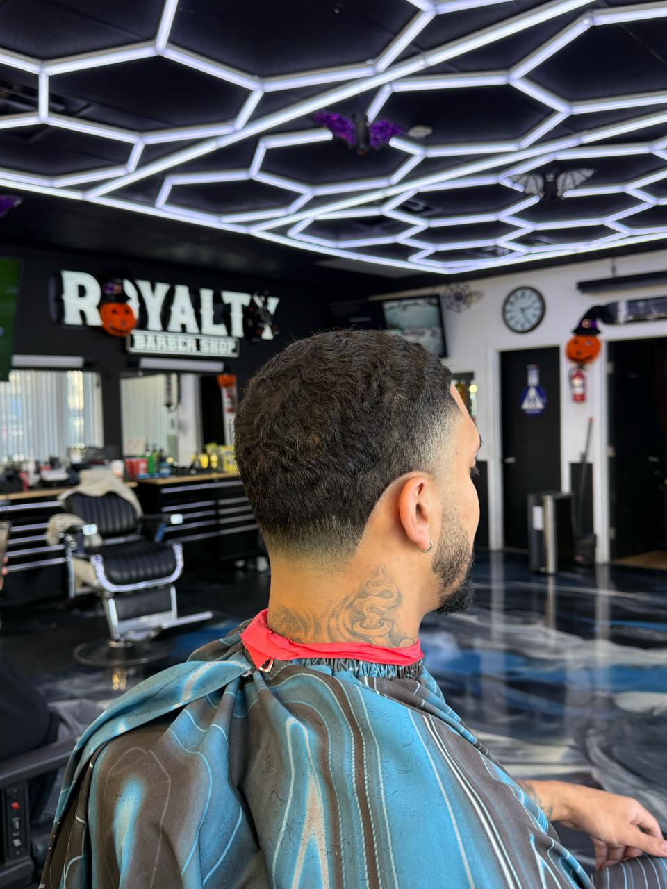Royalty Barbershop – Premium Fades & Cuts in Los Angeles